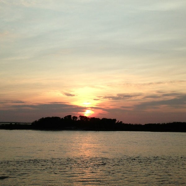 Tobay Beach - Beach in Oyster Bay