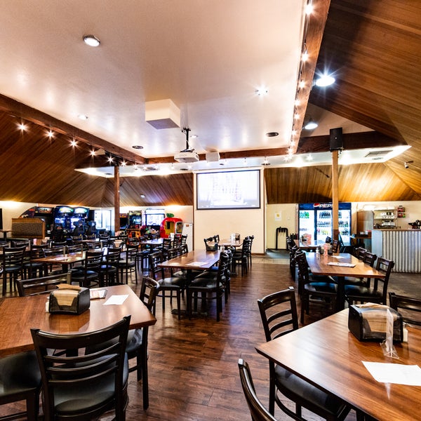 Loggers Tap House (Now Closed) - Pizzeria in Roseburg
