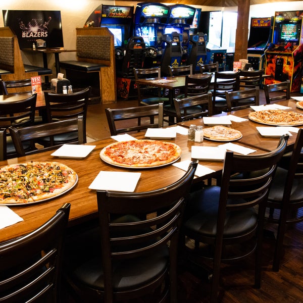 Loggers Tap House (Now Closed) - Pizzeria in Roseburg