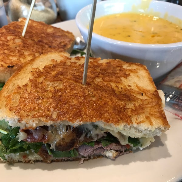 First Watch - Breakfast Spot