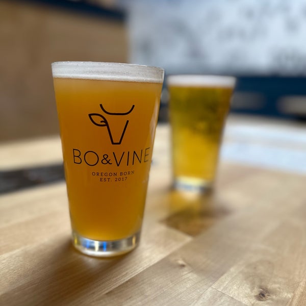 Bo & Vine Burger Bar - Downtown Eugene - 0 tips