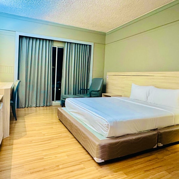 BP Samila Beach Hotel (โรงแรม บีพี สมิหลา บีช) - 41 tips