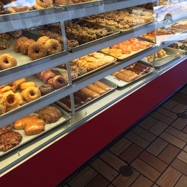 Bosa Donuts - Donut Shop