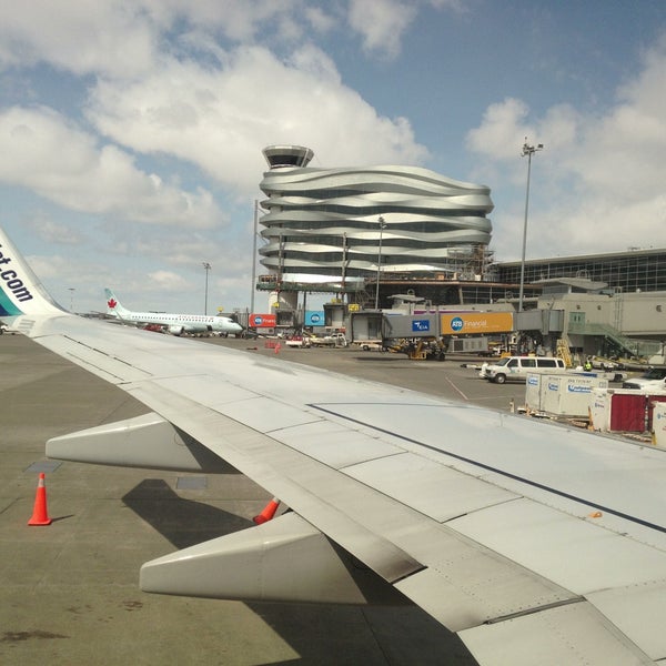 Photos at Edmonton International Airport (YEG) - Leduc, AB