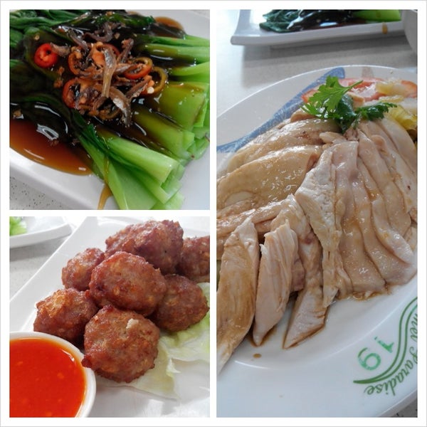 Tiong Bahru Hainanese Chicken Rice & Curry Rice