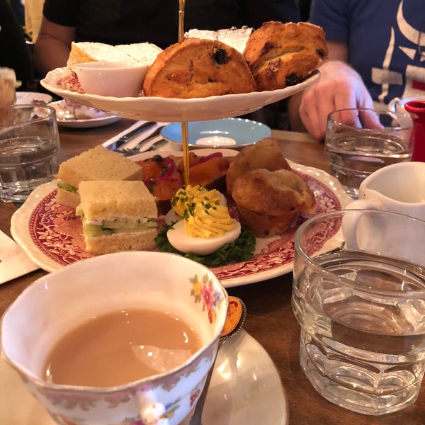 Photos at Salon de thé Cardinal / Cardinal Tea Room - Mile-End ...