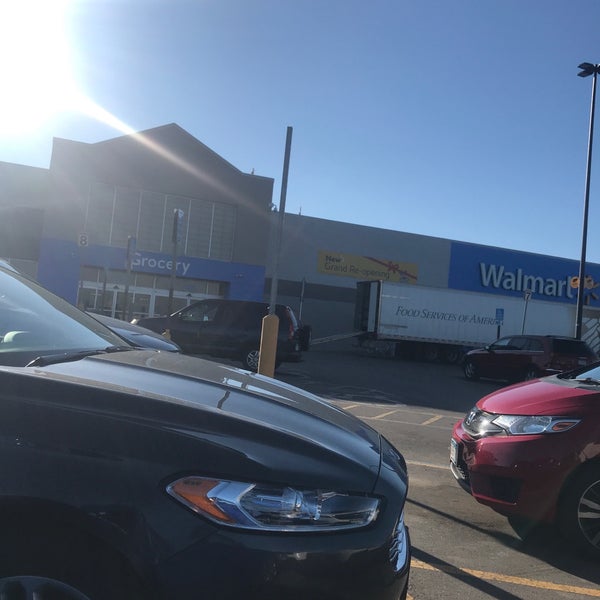 Walmart Supercenter - 2025 Paul Bunyan Dr Nw