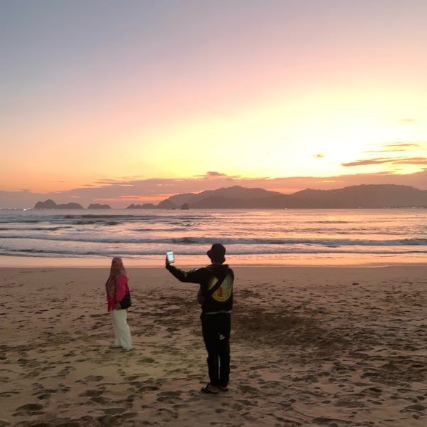 Red Island Beach - Surf Spot in Banyuwangi