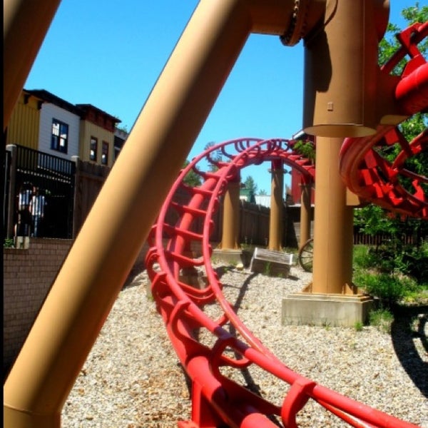 Canyon Blaster - Attraction in Austell