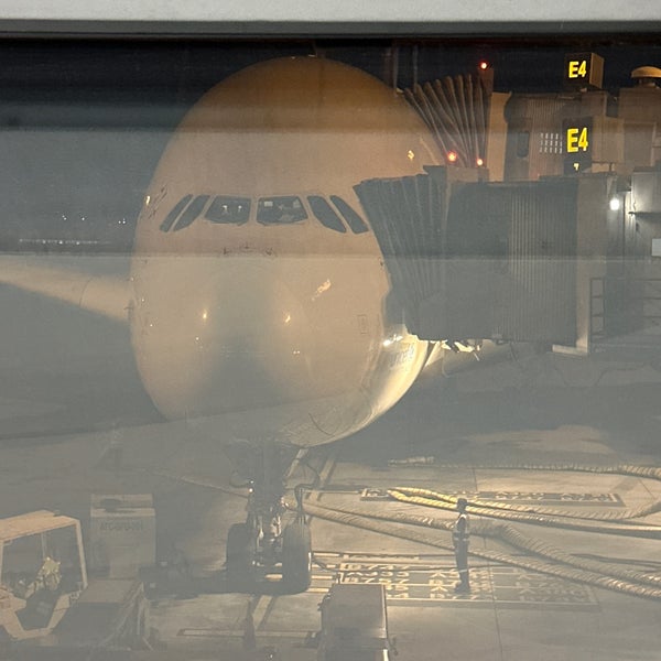 Asiana Flight OZ 742 BKK-ICN - 42 visitors