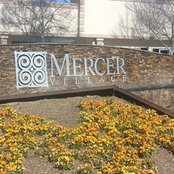 Mercer Village - Bar in Macon