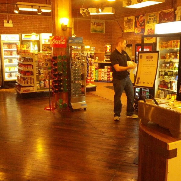 Zee's Convenience Store - Downtown Akron - Quaker Sq