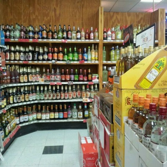 Cardinal Wine & Spirits - Liquor Store in Chicago