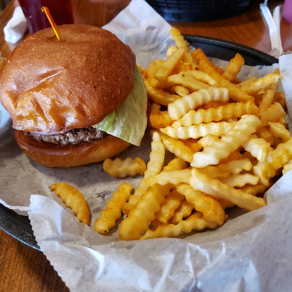 Papa Roni's Pizzeria And Grill - 4 visitors