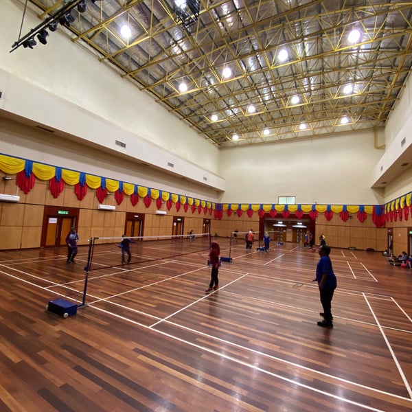 Court Badminton Dewan Serbaguna Presint 16