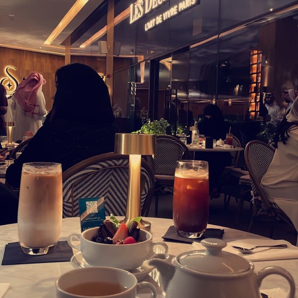 Les Deux Magots - Via Riyadh