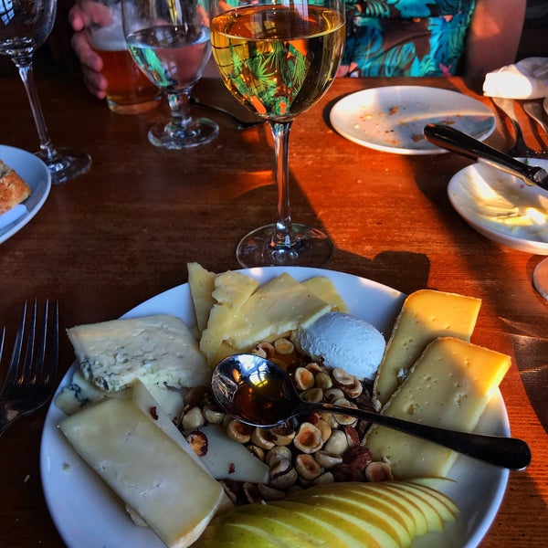 Photos at Cascade Dining Room - New American Restaurant in Timberline Lodge