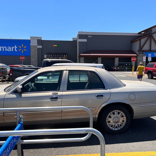 Walmart Supercenter - Springfield, OR