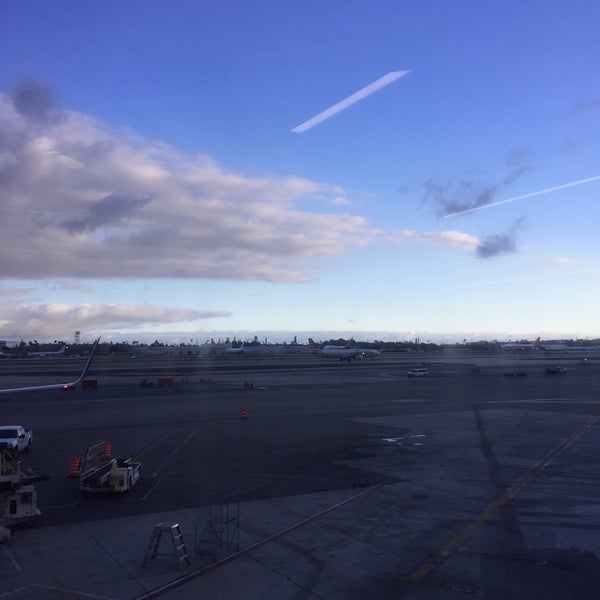 Gate 76 - West Los Angeles - Los Angeles, CA