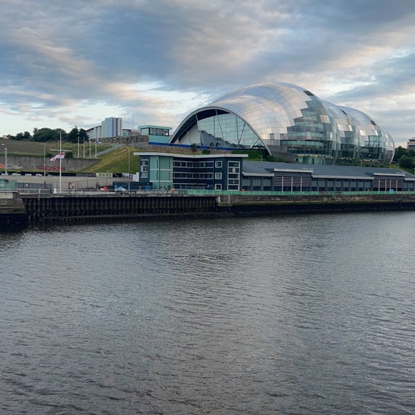Gateshead Millennium Bridge - Quayside - South Shore Rd