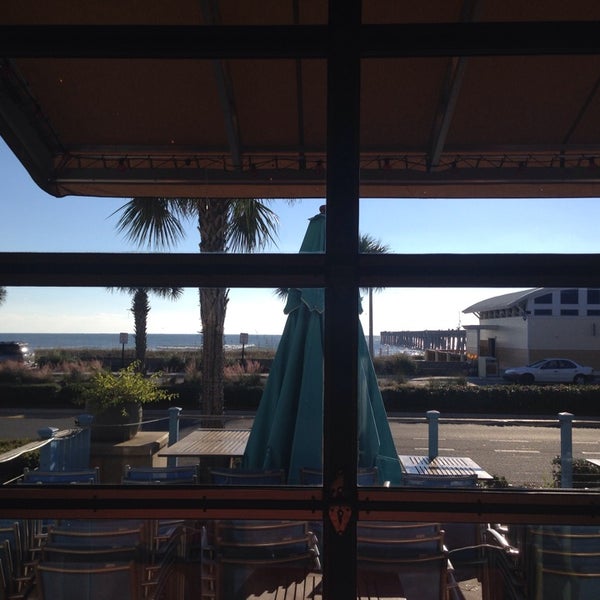 Pompano Joe's - Seafood Restaurant