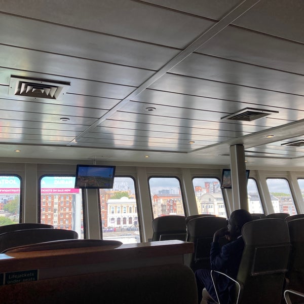 MV Red Falcon (Red Funnel) - Boat or Ferry in Southampton - Cowes