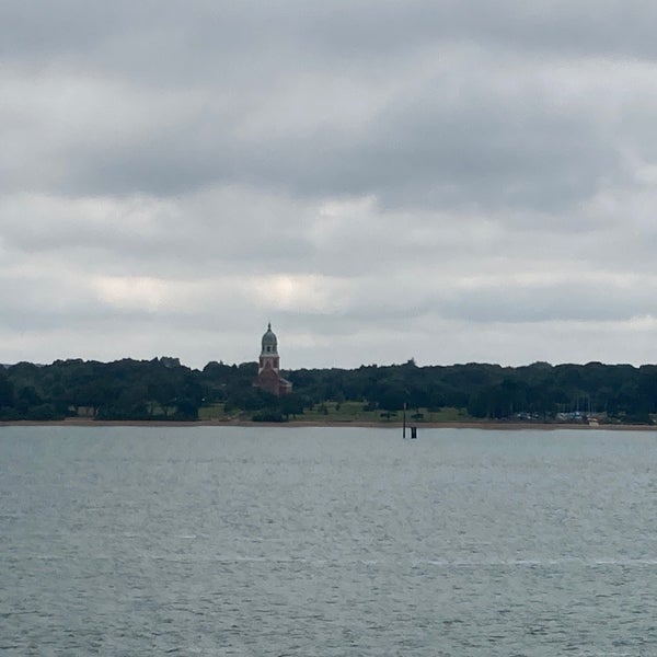 MV Red Falcon (Red Funnel) - Boat or Ferry in Southampton - Cowes