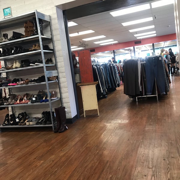 Buffalo Exchange - Maple Ash - Tempe, AZ