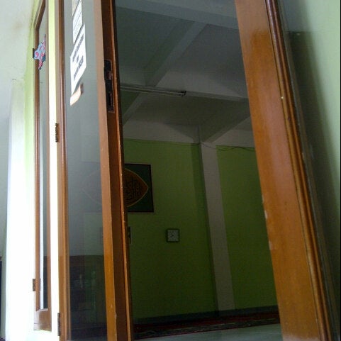 Masjid Nur Amaliah SMA Negeri 78 Jakarta - Mosque in Jakarat Barat