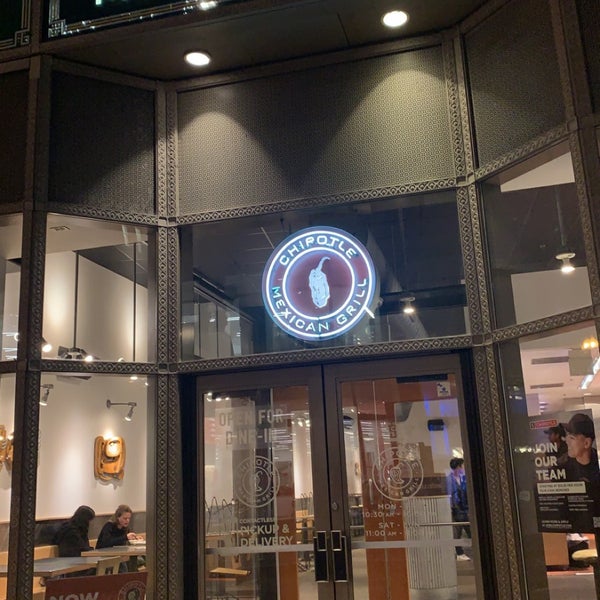 Chipotle Mexican Grill - The Loop - 8 E Madison St