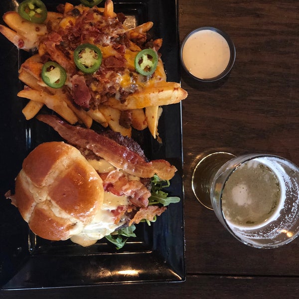 Red Robin Gourmet Burgers and Brews - Burger Joint in Gilbert
