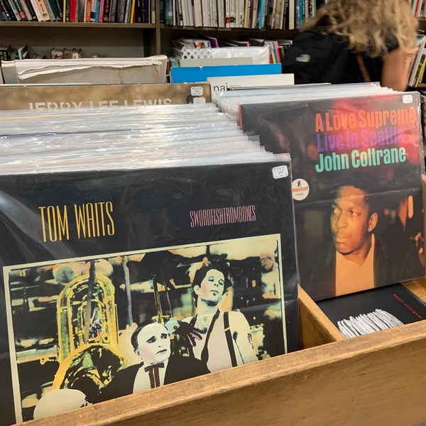 Mercer Street Books - Bookstore in New York