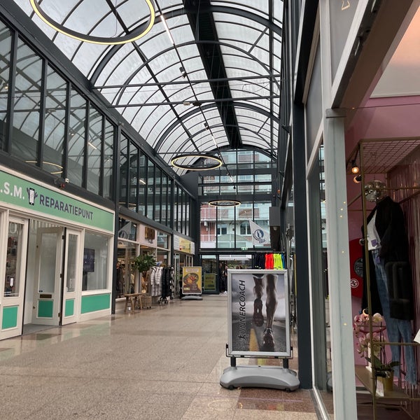 Winkelcentrum Polderplein - Hoofddorp - Polderplein