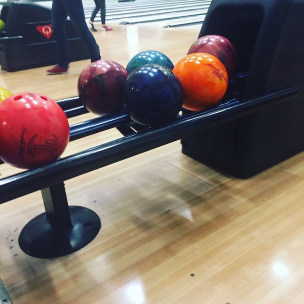 Max Munich Bowling - Bowling Alley