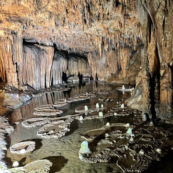 Onondaga Cave