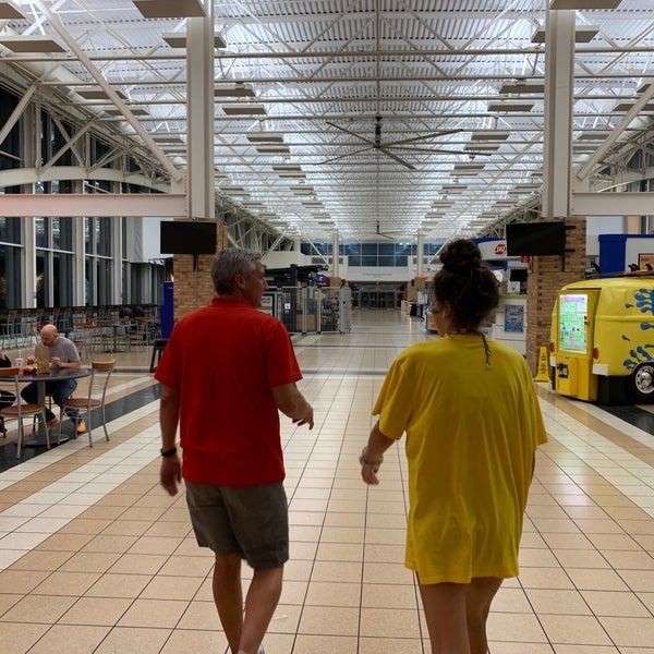 Photos at Lake Forest Oasis - Rest Area in Lake Forest