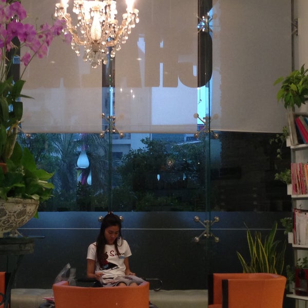 CHALACHOL (ชลาชล) - The Avenue Ratchayothin