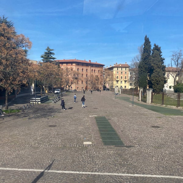 Piazza Carducci - Galvani - Piazza Carducci, 1