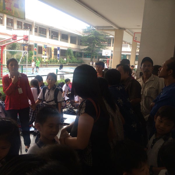 Sekolah Kristen Trimulia - Jl. Dr. Djundjunan No. 105