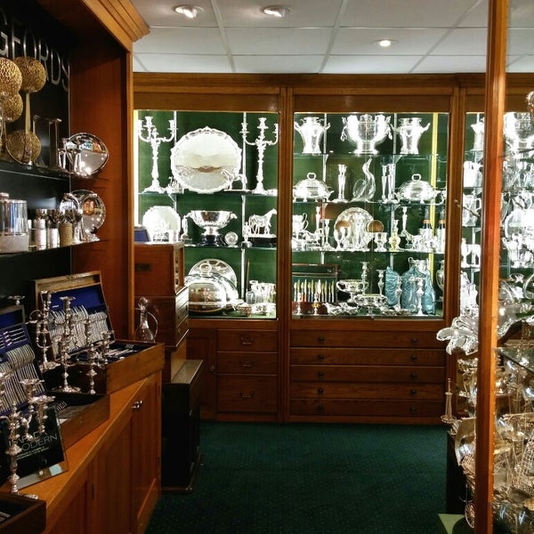 The London Silver Vaults - Antique Store in London