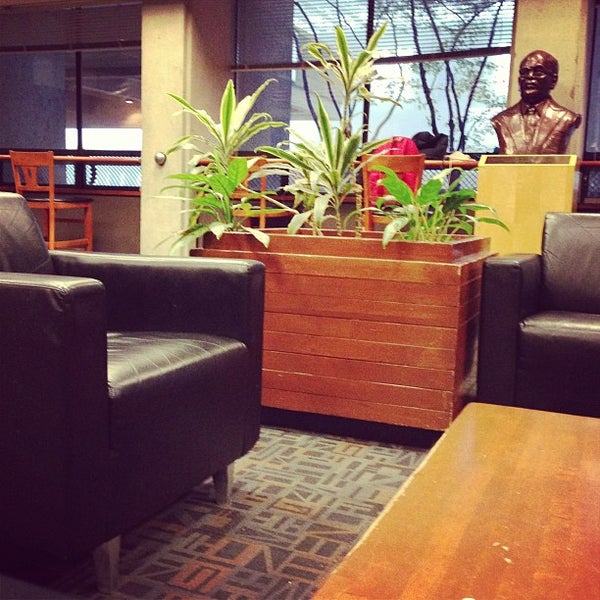 W.A.C. Bennett Library - Burnaby Mountain - Burnaby, BC