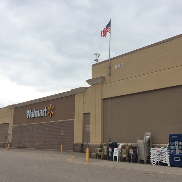 Photos at Walmart Supercenter - Big Box Store in Shakopee