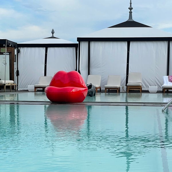 Altitude Rooftop Pool - Mid-City West - 8 tips