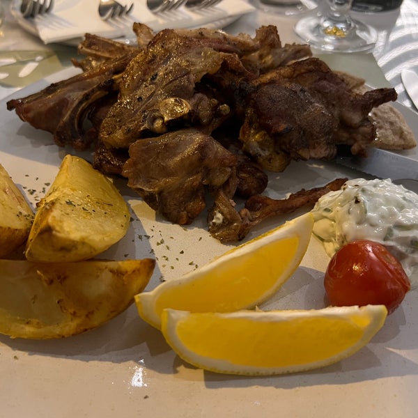 Photos at Mazi Greek Kitchen - Greek Restaurant in Budapest V. kerülete