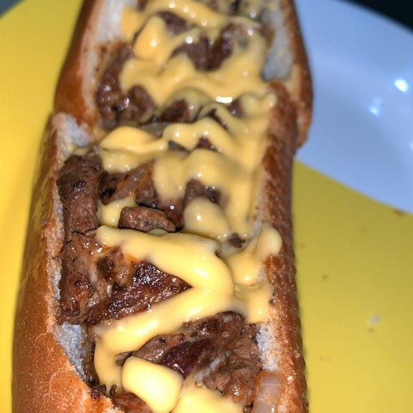 Hey! Hot Dog - المنامة, Muḩāfaz̧at al ‘Āşimah