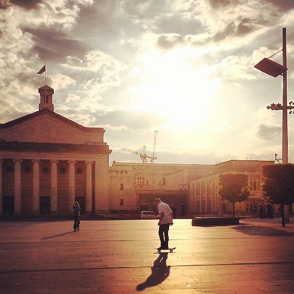 Guildhall Square - City Centre - 2 tips