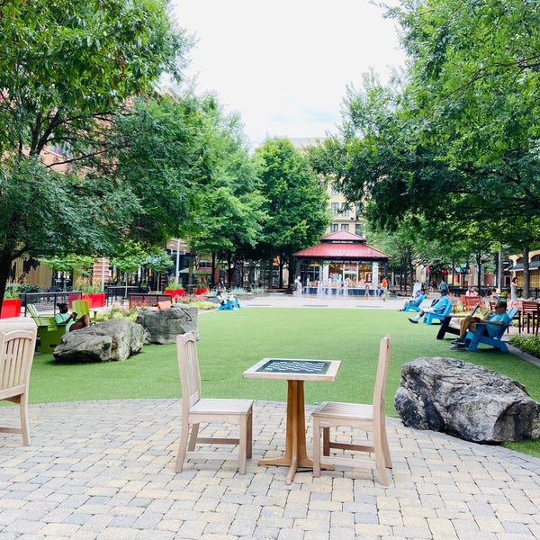 Rockville Town Square - Shopping Plaza in Town Square
