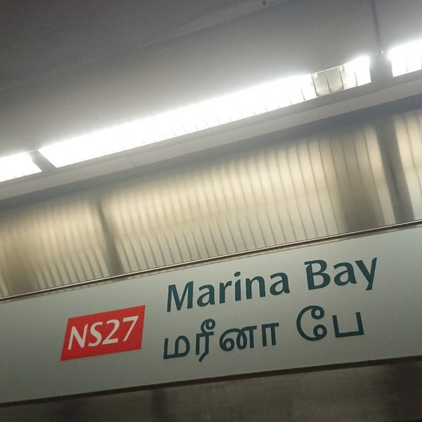 Photos at Marina Bay MRT Interchange (NS27/CE2/TE20) - Financial ...