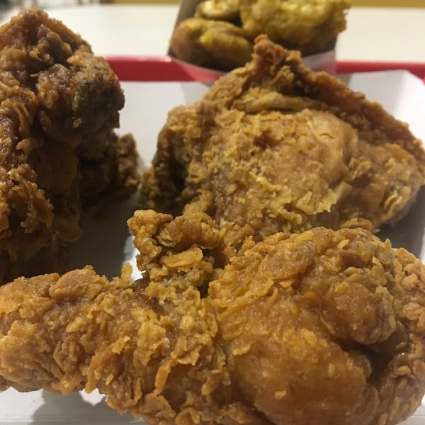 Pollos Victorina - Fried Chicken Joint in Santo Domingo