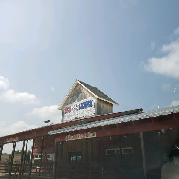 Redneck Heaven - American Restaurant in Vista Ridge